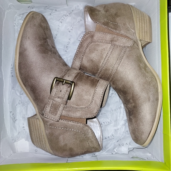 Very Volatile | Shoes | Very Volatile Womens Ankle Boots Size 75 | Poshmark